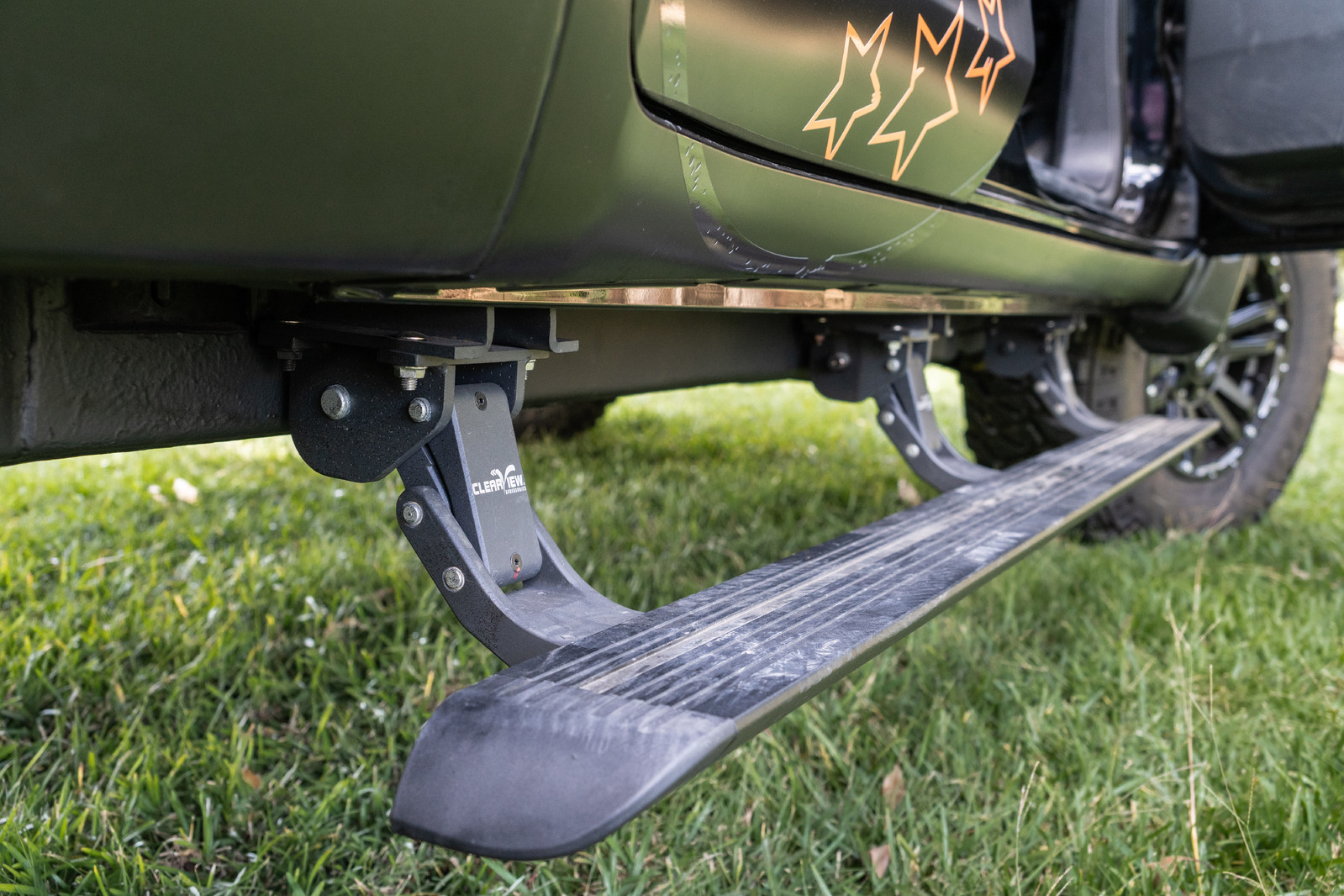 Clearview Power Boards Retractable Side Steps to suit Isuzu D-Max 2020+